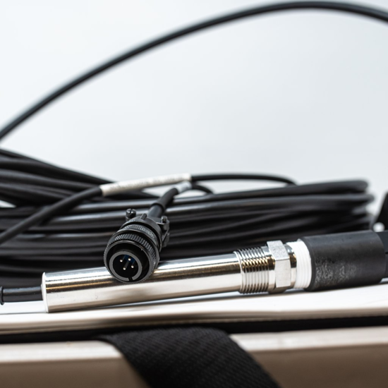 TIENet 301 pH and temperature sensor interface with 75 ft (23 m) long ...