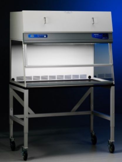 Labconco 6' Vertical Clean Bench with UV & Analog Airflow Monitor, 230V ...