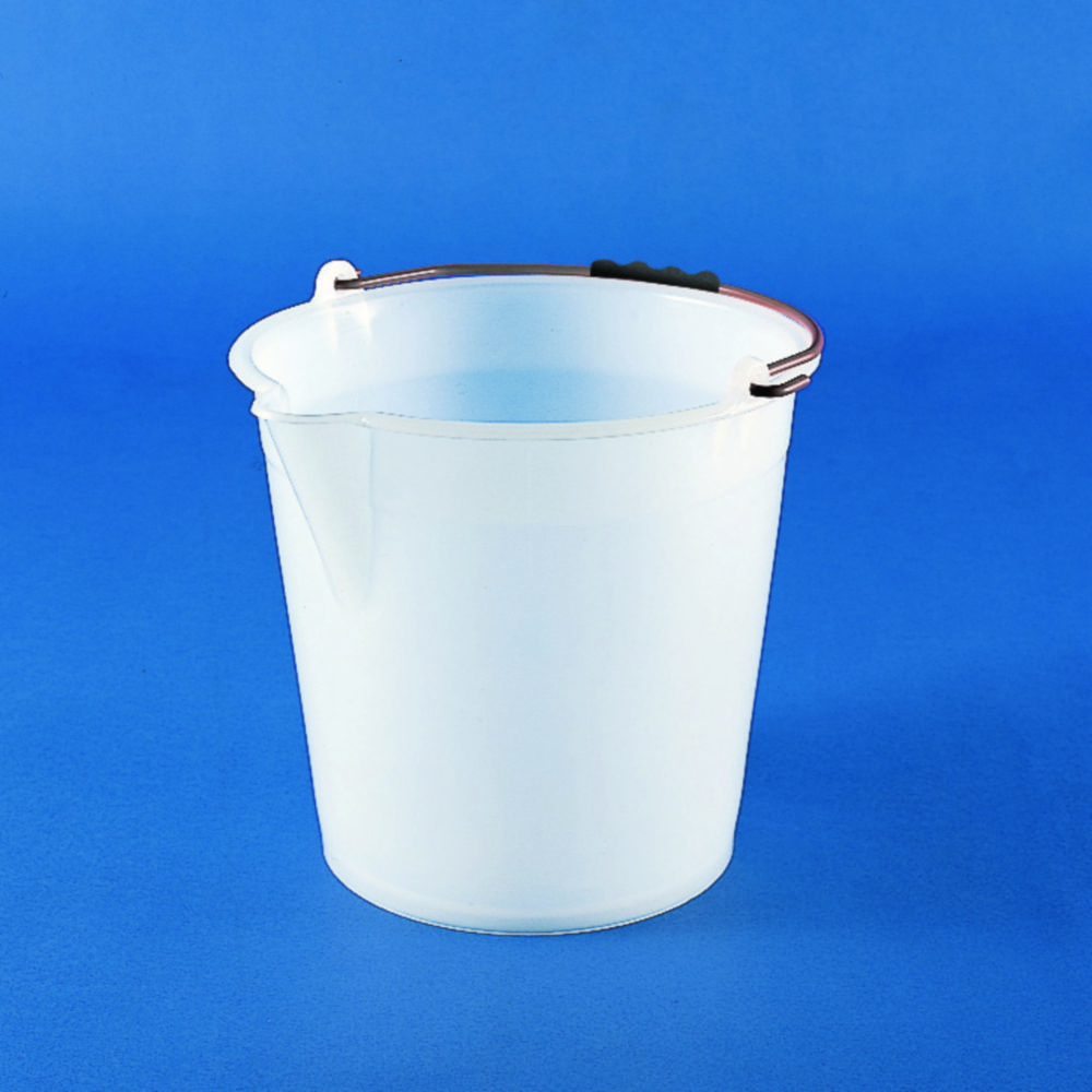 bucket with spout, 9l | LabFriend | Laboratory Equipment and Lab Supplies