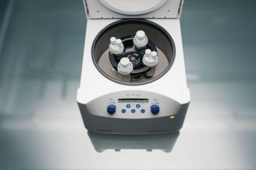 Eppendorf Centrifuge 5702 R G, 230 V/50-60 Hz, incl. rotor A-4-38 and 15/50 mL adapters ...